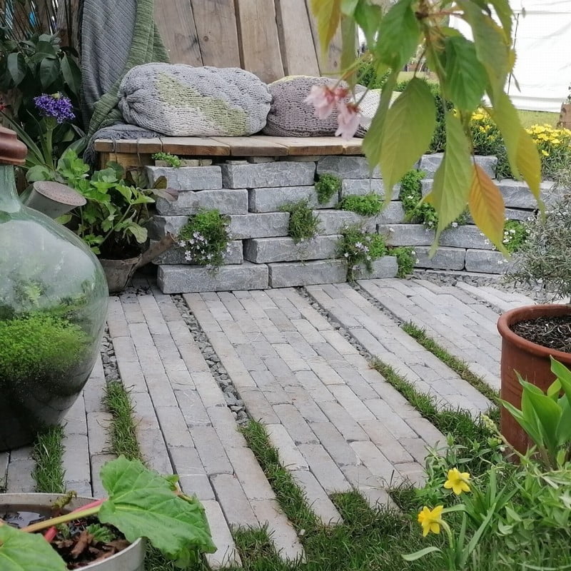 Kebur Asian Blue Tumbled Limestone Setts 200 x 50mm - Kebur Garden ...